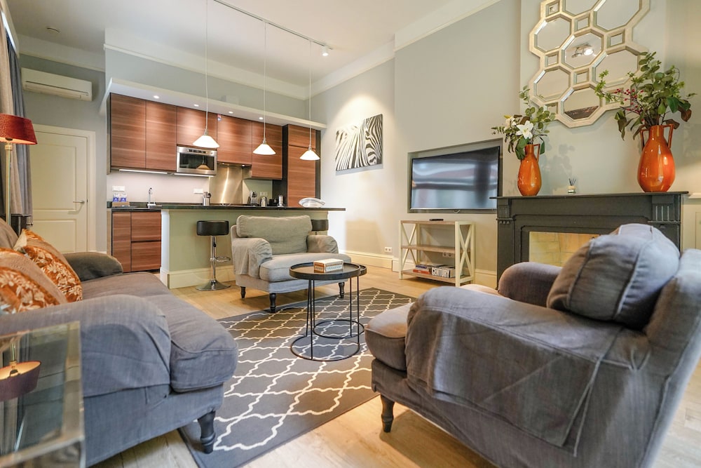 Park Central Short Stay - The Hague