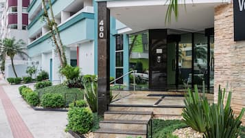 Apartamento básico | Detalhe da fachada