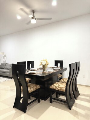 Quarto Duplo Deluxe | Cozinha privada