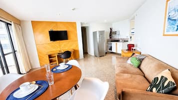 Apartamento | Sala de estar | Televisor