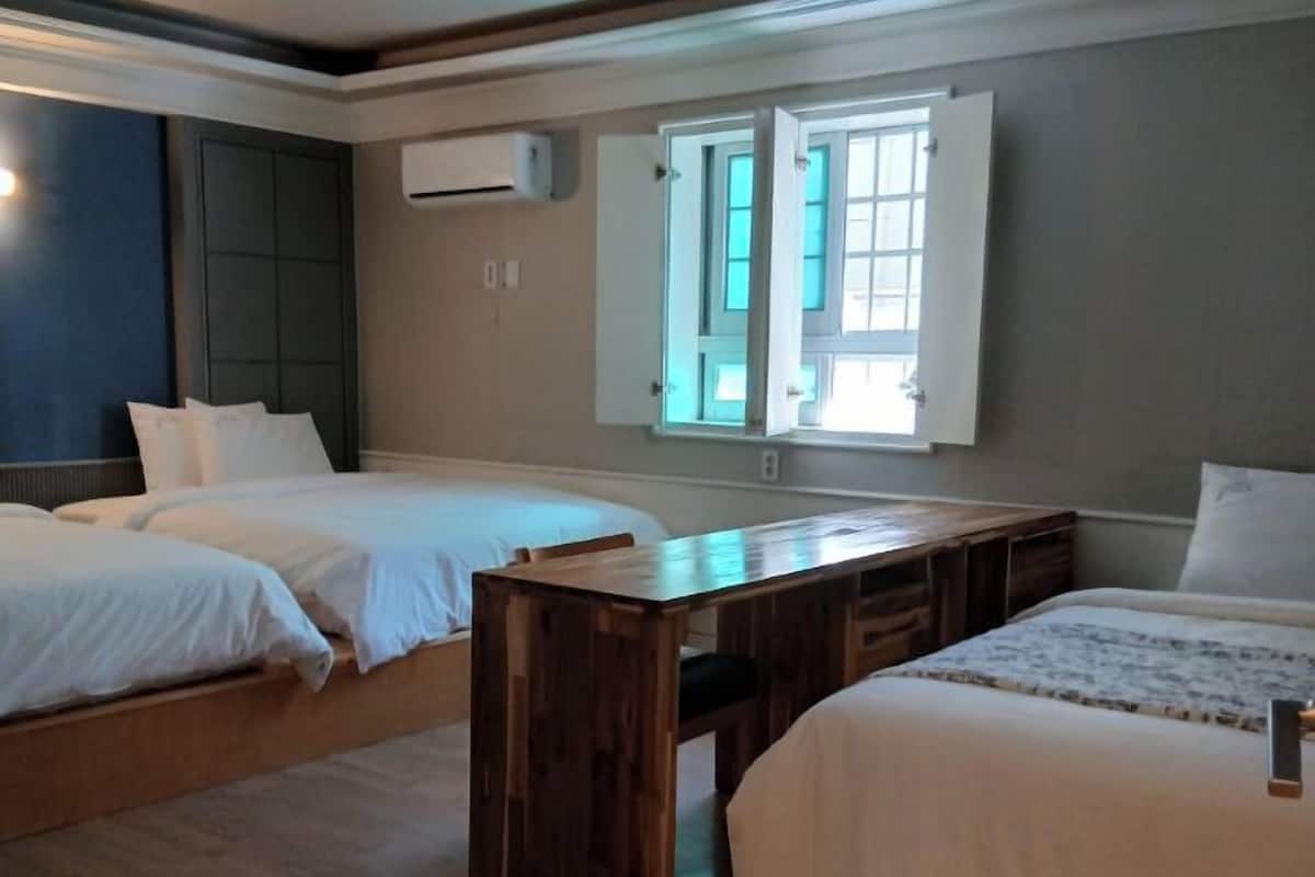 Quarto Familiar | Secretária, secretária adequada para computadores portáteis