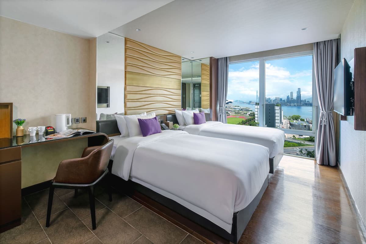 Quarto Superior, vista para o mar | Roupa de alta qualidade, edredões de penas, secretária