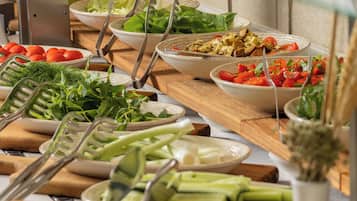 Pequeno-almoço tipo buffet diário incluído