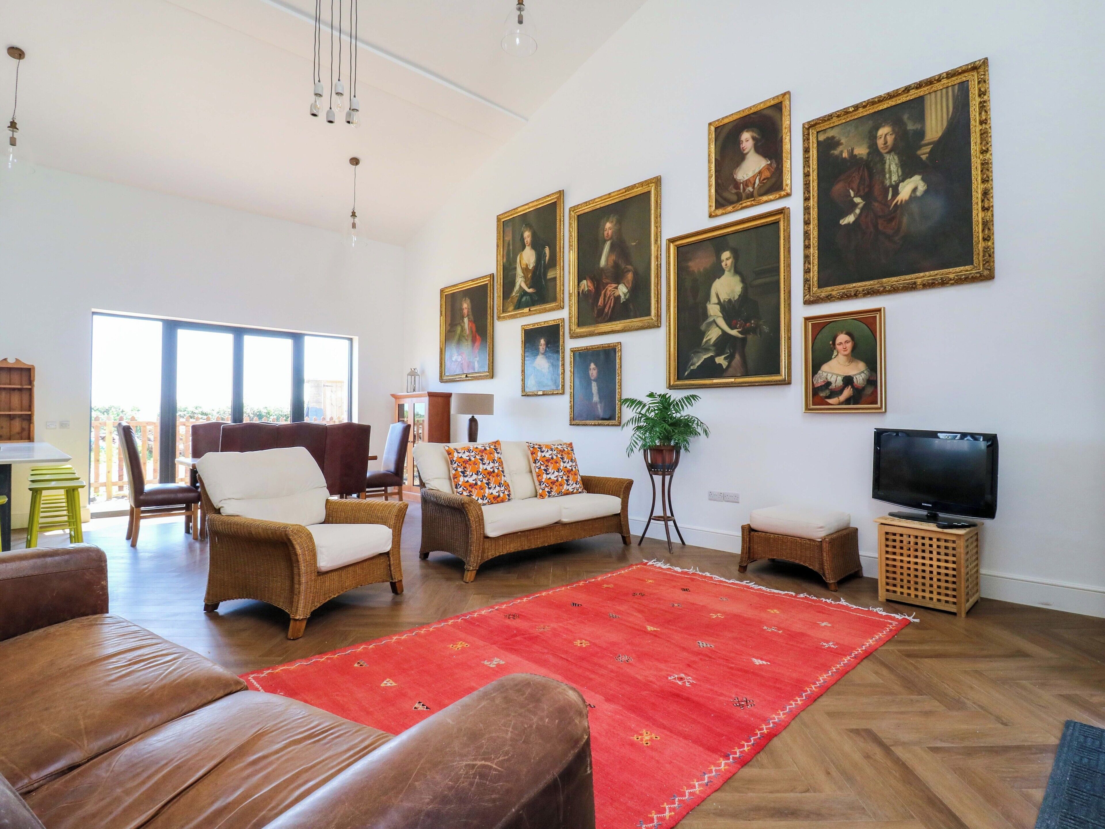 Number 3 The Barn House, Pet Friendly, With A Garden In Woodham - Aylesbury