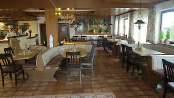 Pequeno-almoço tipo buffet diário incluído
