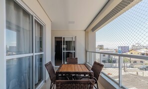 Apartamento básico | Opções para refeição ao ar livre