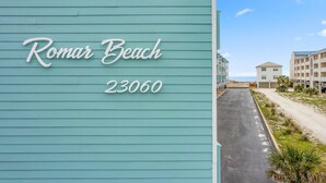 Apartamento em Condomínio Fechado, várias camas (Romar Beach 105) | Pormenores do exterior