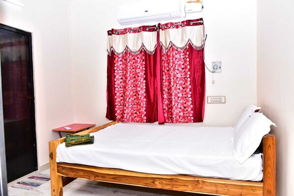 Secretária, secretária adequada para computadores portáteis 