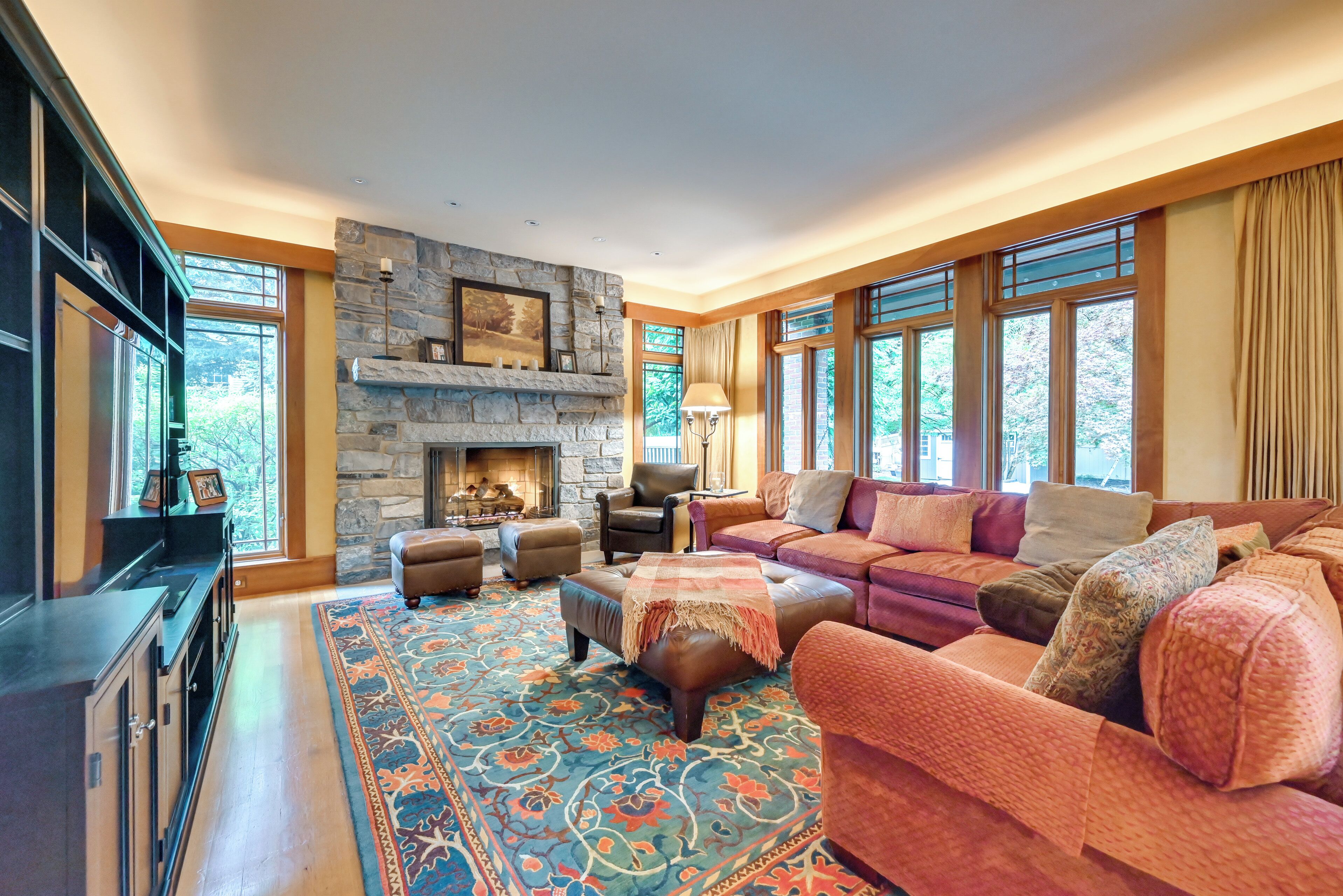 Hot Tub, Gym, Game Room! Luxe Estate In Longmeadow - Springfield, MA