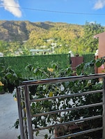 Apartamento, vista para a montanha, no piso térreo | Terraço/pátio