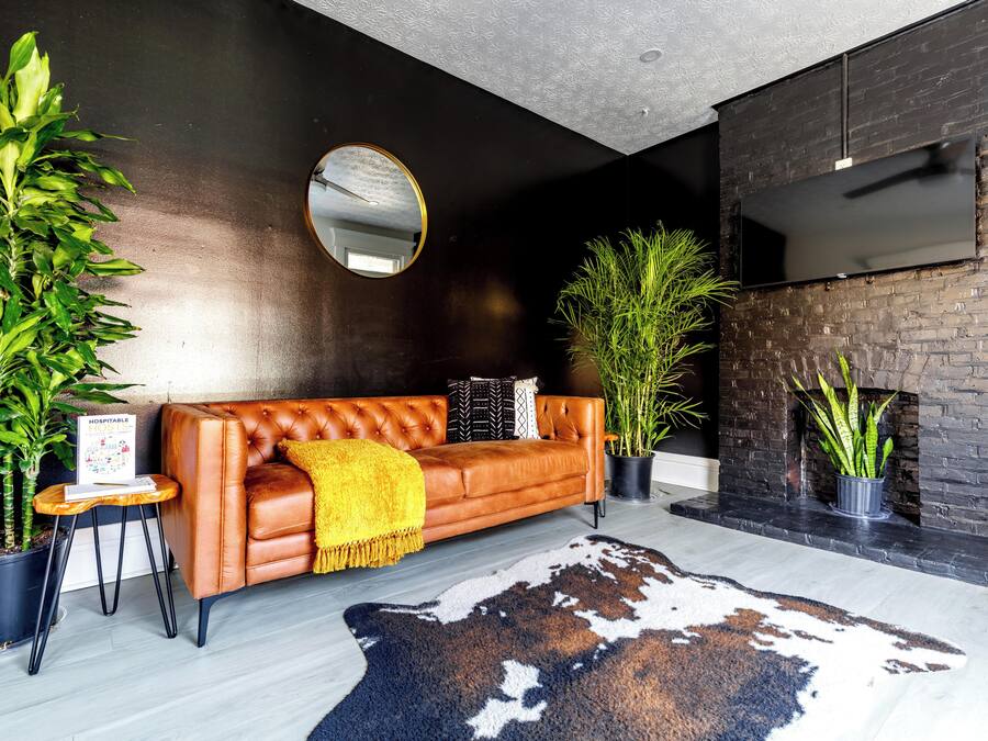 Casa Familiar, 4 quartos, aceitam-se animais de estimação | Sala de estar | Smart TV de 55 de polegadas com canais digitais, Netflix, Hulu