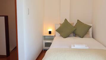 Villa Comfort, não fumadores, varanda | Cortinas/cortinados opacos, Wi-fi grátis, roupa de cama fornecida