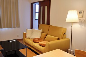 Villa Comfort, não fumadores, varanda | Cortinas/cortinados opacos, Wi-fi grátis, roupa de cama fornecida 