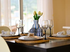 Apartamento (Two Bedroom Apartment with Balcony) | Sala de jantar
