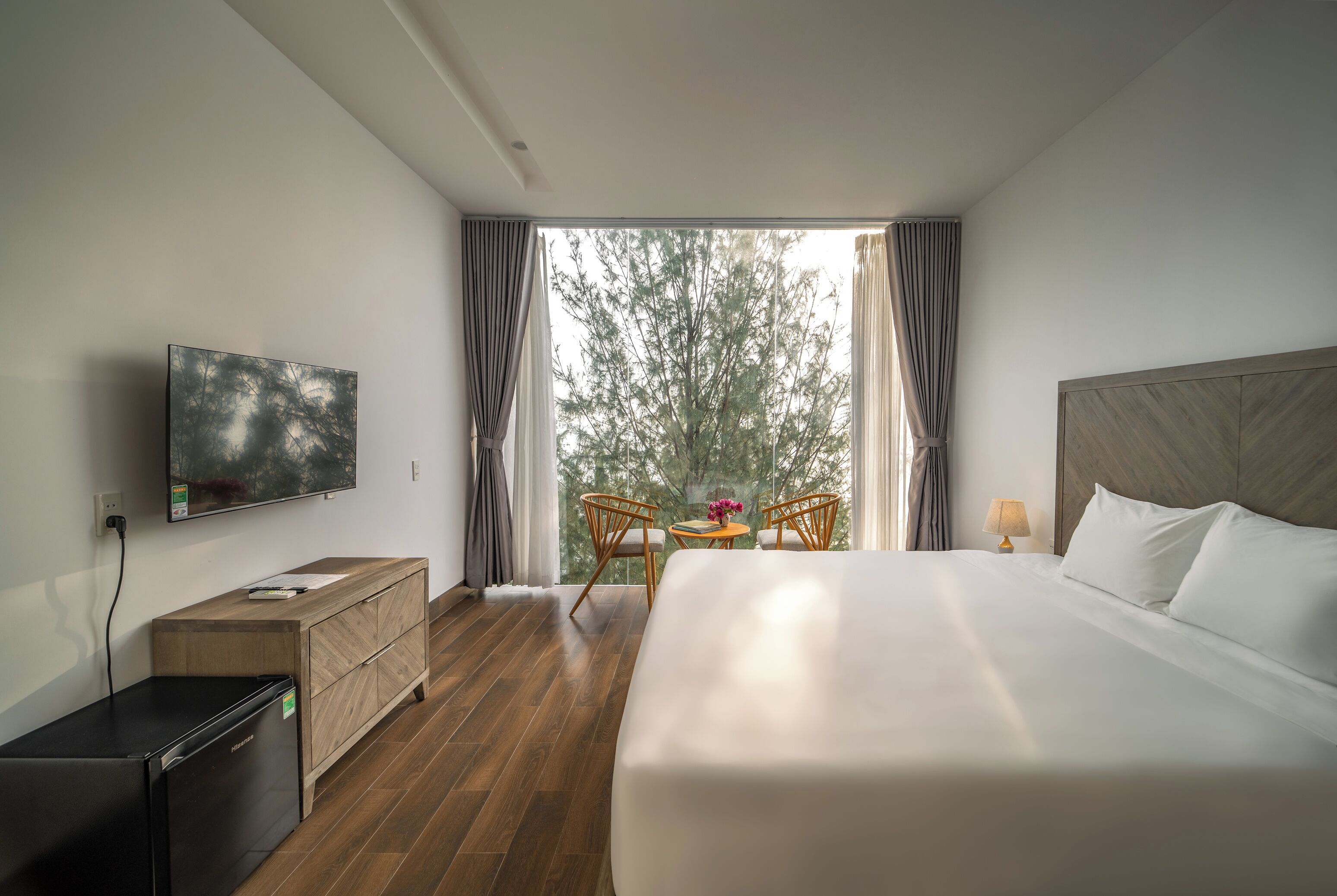Minibar, secretária, quartos insonorizados, Wi-fi grátis 