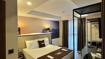 Quarto Duplo Deluxe, Vista para a cidade | Lençóis de algodão egípcio, roupa de alta qualidade