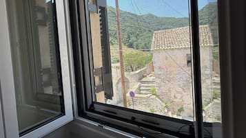 Casa | Ferro/tábua de engomar, Wi-fi grátis