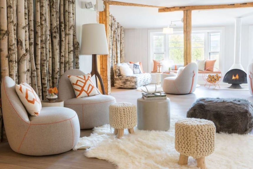 Sleek Lodge Stay In Downtown Stowe Perfect For Outdoor Fun, Food & Relaxation - 斯托