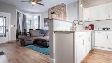 Casa Exclusiva, não fumadores | Cozinha privada | Um frigorífico/congelador grande, um micro-ondas, um forno