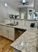 Casa Exclusiva, não fumadores | Cozinha privada | Um frigorífico/congelador grande, um micro-ondas, um forno 