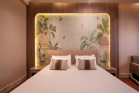 Quarto Duplo ou Twin de Luxo, Vista para a cidade | Wi-fi grátis . Hotel Meghdoot