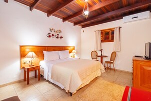 Quarto casal standard, vista para o jardim | Wi-Fi de cortesia