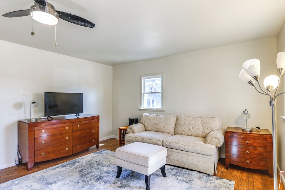 1 Mi To Dtwn Saratoga Springs: Cozy Duplex Apt! - Saratoga Springs, NY