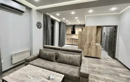 Quartos à prova de som, ferros/tábuas de passar roupa, Wi-Fi de cortesia. Amiryan street center in Yerevan