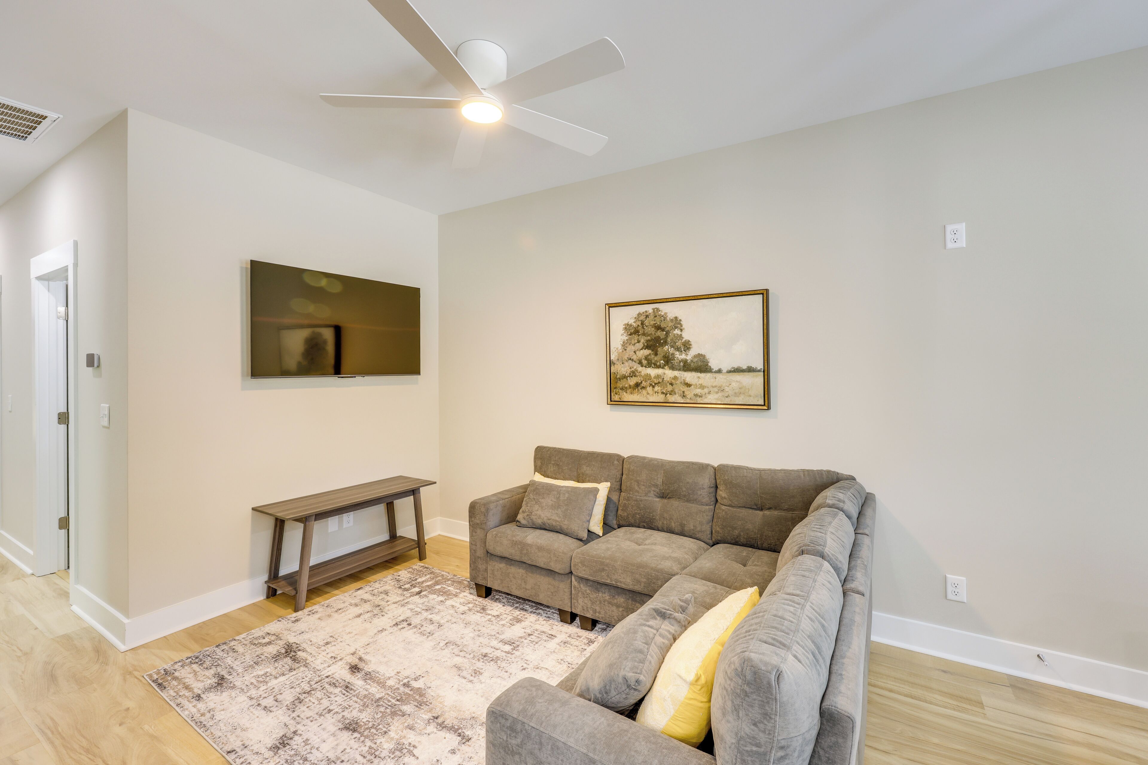 Close To Sports Complex: Modern Millbrook Duplex! - Millbrook, AL