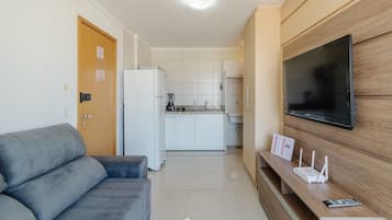 Apartamento Básico | Sala de estar | Smart TV de 32 polegadas com canais digitais
