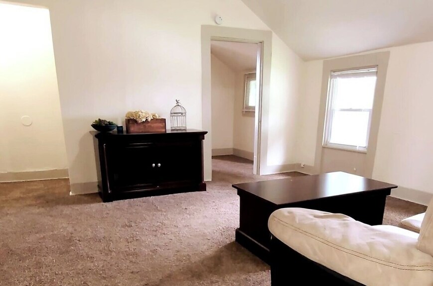 One-bedroom Apartment | Convenient To Parkview Field - Fort Wayne, IN