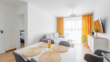 Apartamento, vista para o pátio, ao lado da praia | Cozinha privada | Geladeira, fogão, cooktop, lava-louças