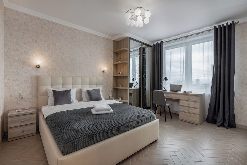 3-room Apt With View Of National Library - Minsk