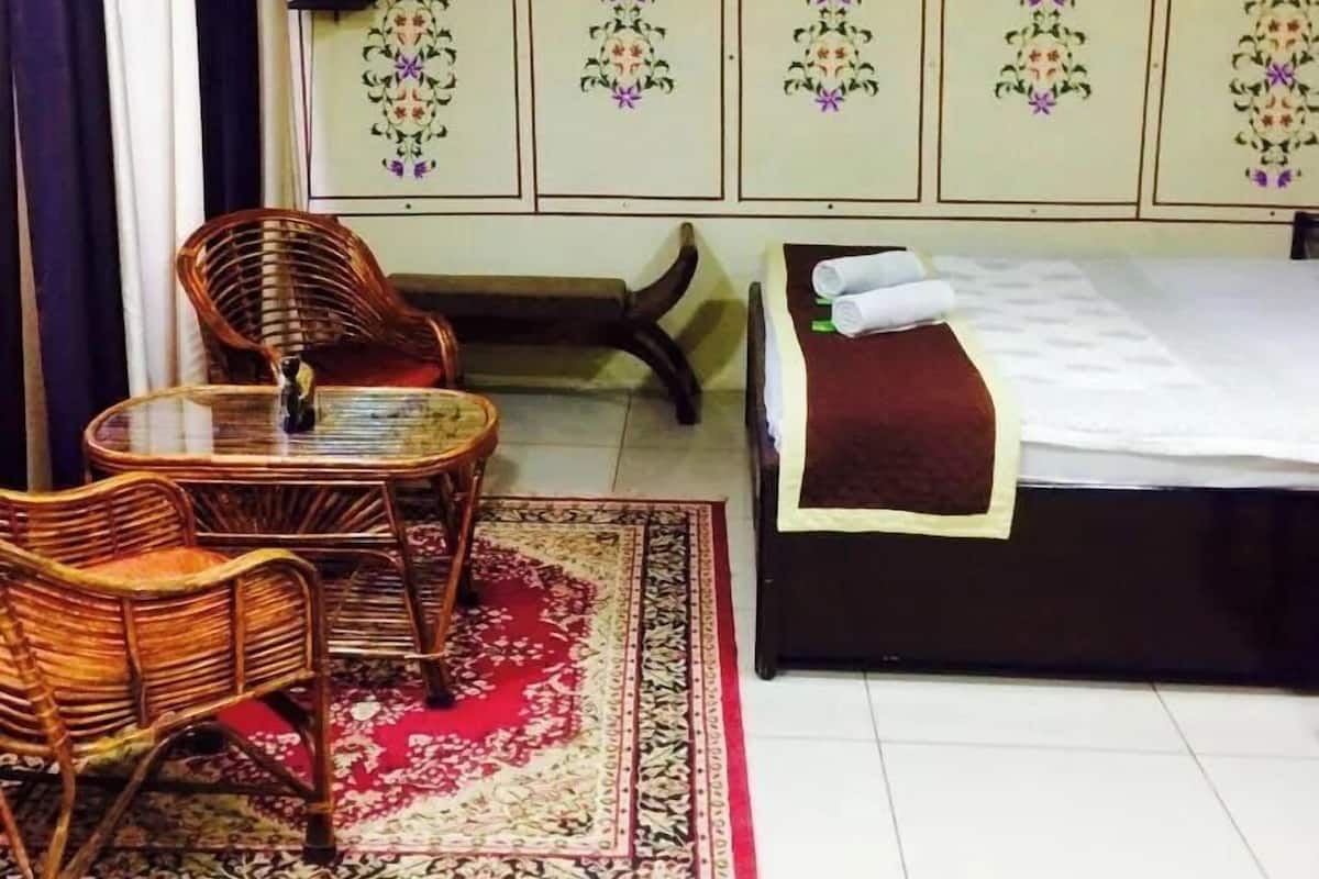 Quarto Duplo ou Twin Comfort | Secretária, ferro/tábua de engomar, Wi-fi grátis