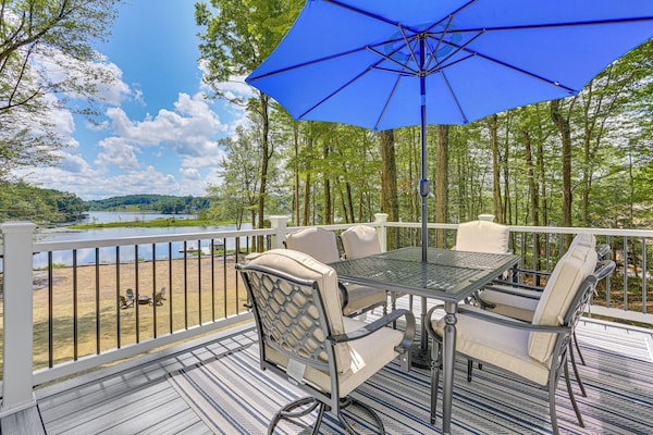 Boat, Fish & Unwind: Waterfront Gem In Pocono Mtns - Waymart, PA