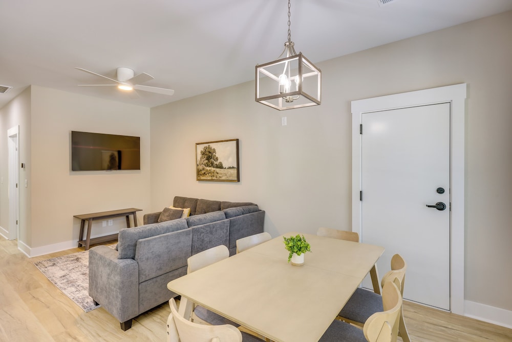 Close To Sports Complex: Modern Millbrook Duplex! - Millbrook, AL