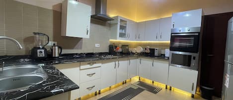 Casa, 4 quartos, para fumantes, sacada | Parte interna