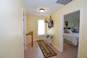 Casa, várias camas, sacada (79 Ocean Creek) | Parte interna