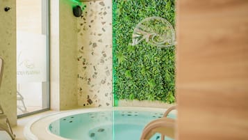 Banheira de hidromassagem, banho turco, massagens