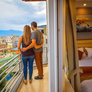 Quarto casal superior | Vista para a cidade