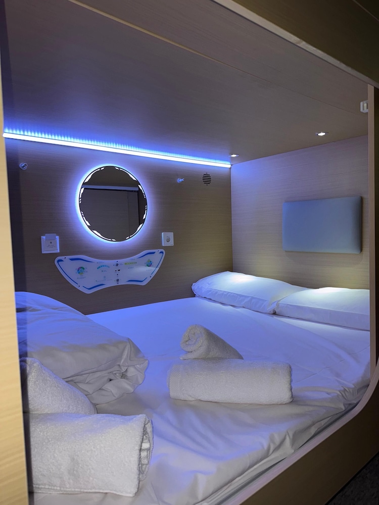 Urban Cube Hostel Granada - Grenada