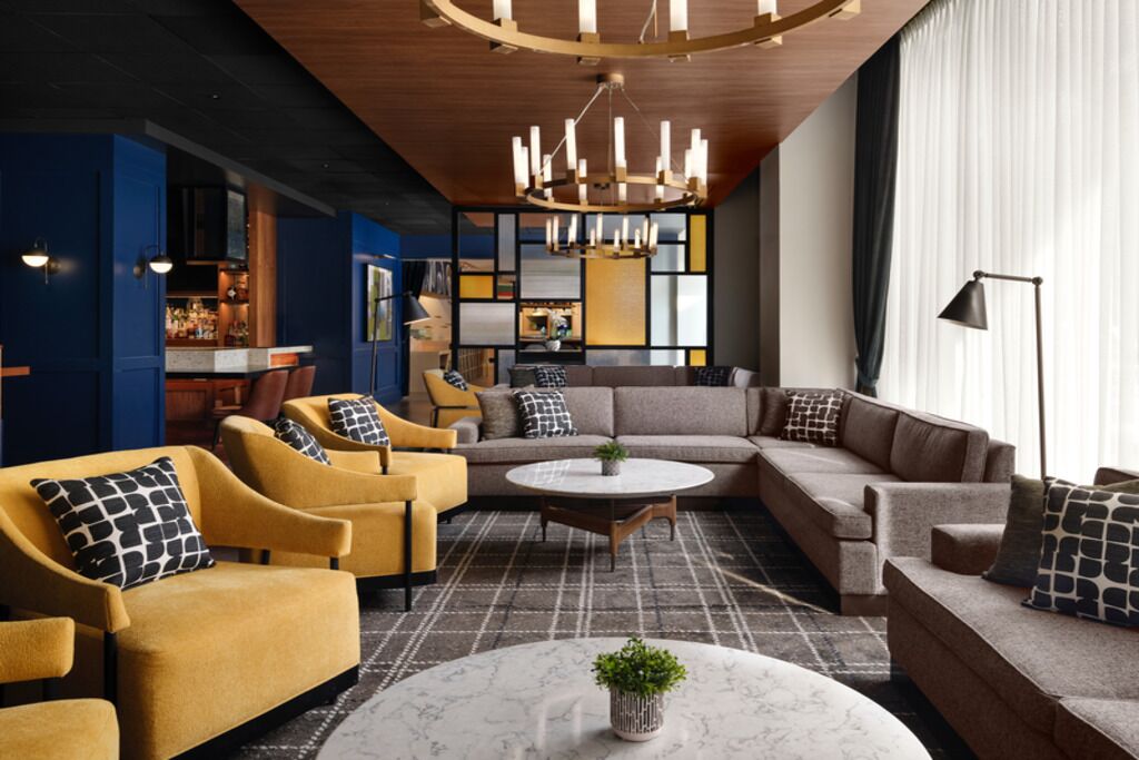 Spacious Renovated Unit Near Lax: Discover The Highlights Of La, Dog Friendly! - Los Ángeles, CA