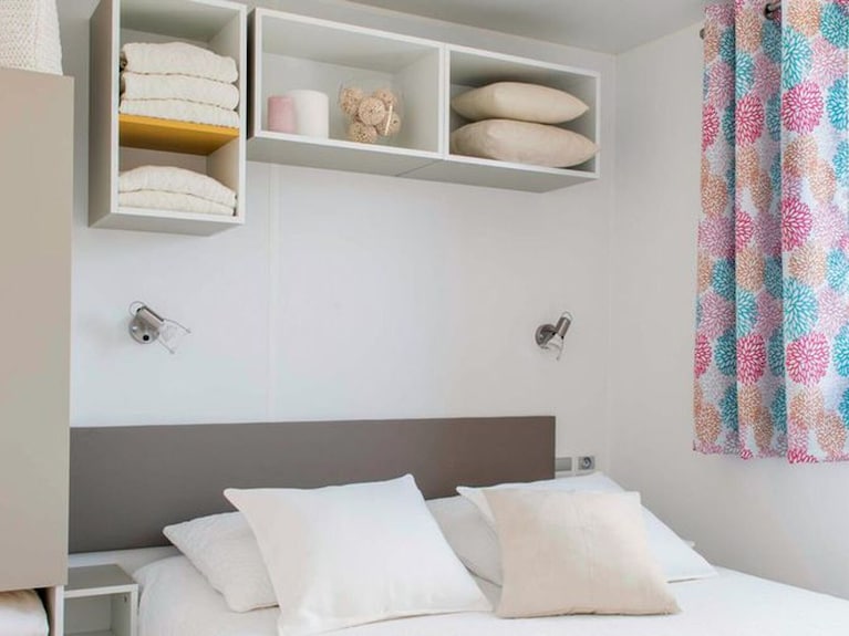 Mobile Home With Terrace In Saint-gildas-de-rhuys - Arzon