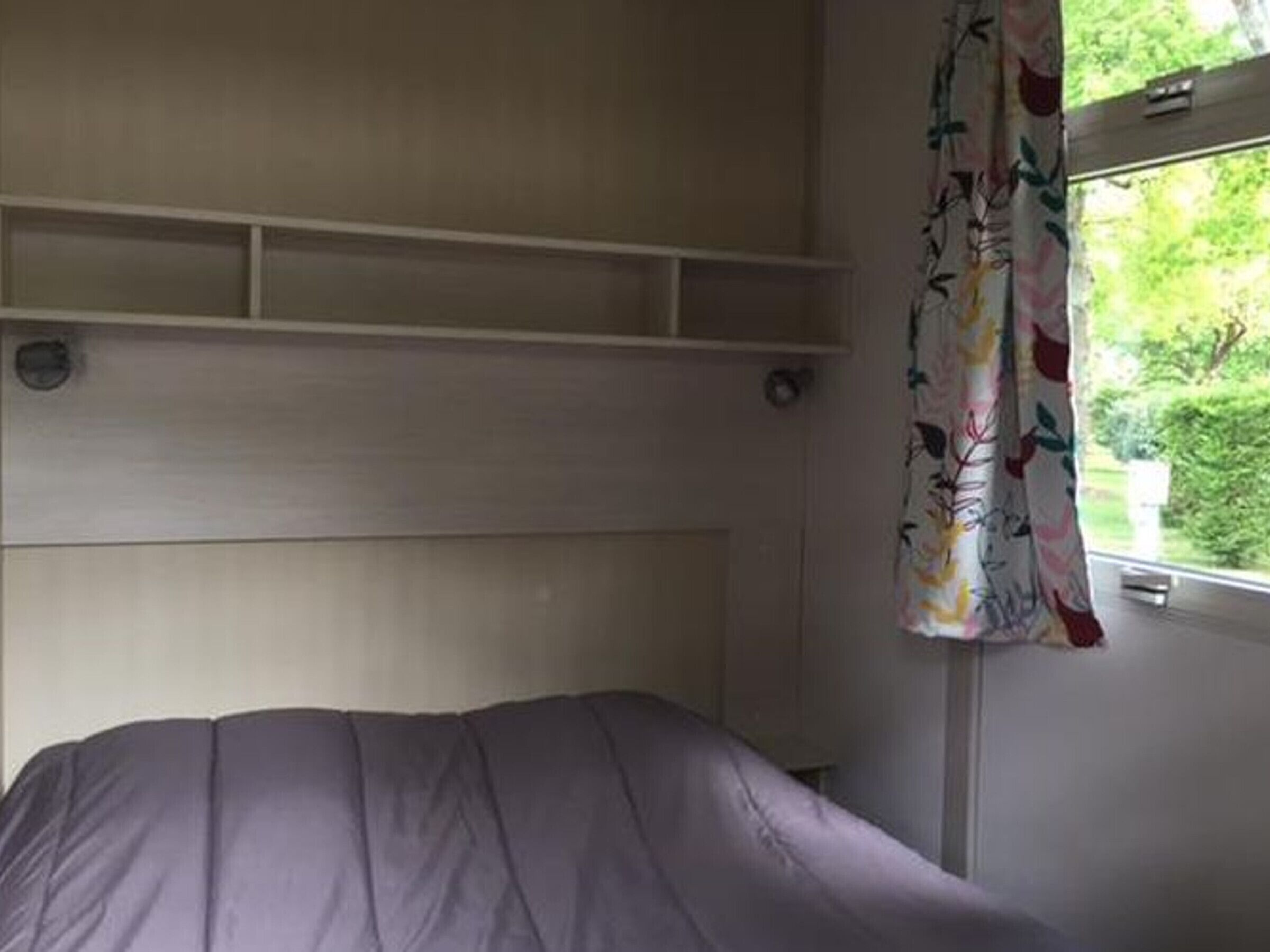 Chalet Confortable Avec Terrasse Au Camping La Chesnays - Gironde