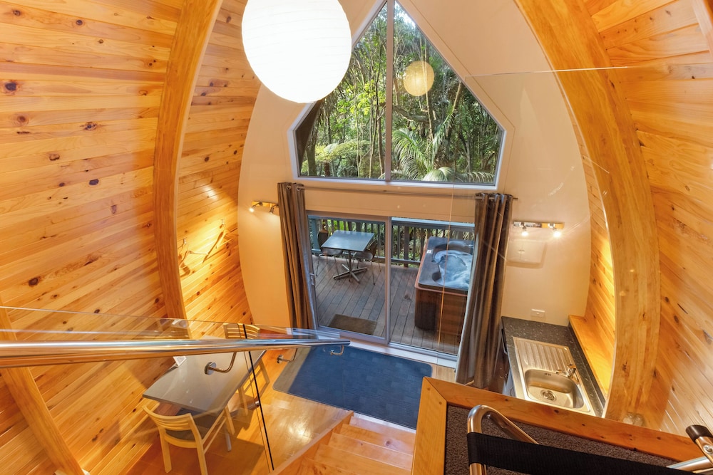 Onetangi Forrest Chalet - Waiheke Island