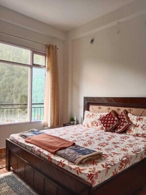 Secretária, camas desdobráveis, Wi-fi grátis, roupa de cama fornecida