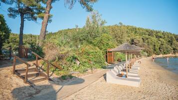 Perto da praia, bar na praia