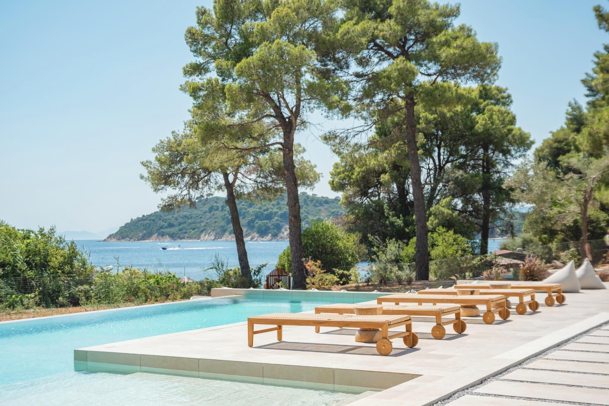 Piscina externa sazonal