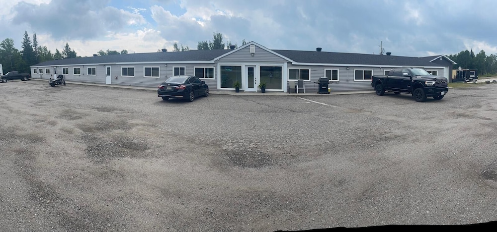 Timber Wolf Inn Motel - Ontario
