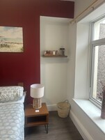Quarto Clássico com Cama de Casal | Secretária, secretária adequada para computadores portáteis 